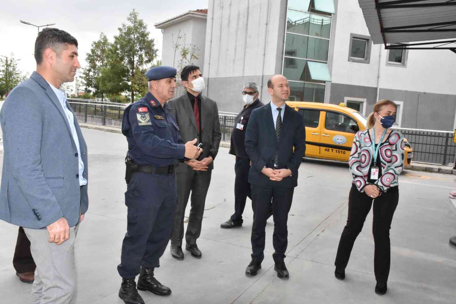 Köyceğiz Devlet Hastanesi’nde şiddete karşı jandarma görevlendirildi ...