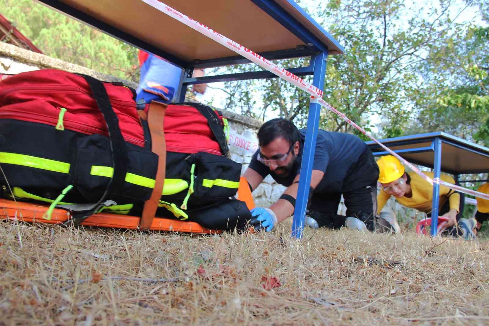 UMKE gönüllülerine komando eğitimi - Bodrum Kapak Haber - Bodrum Haberleri